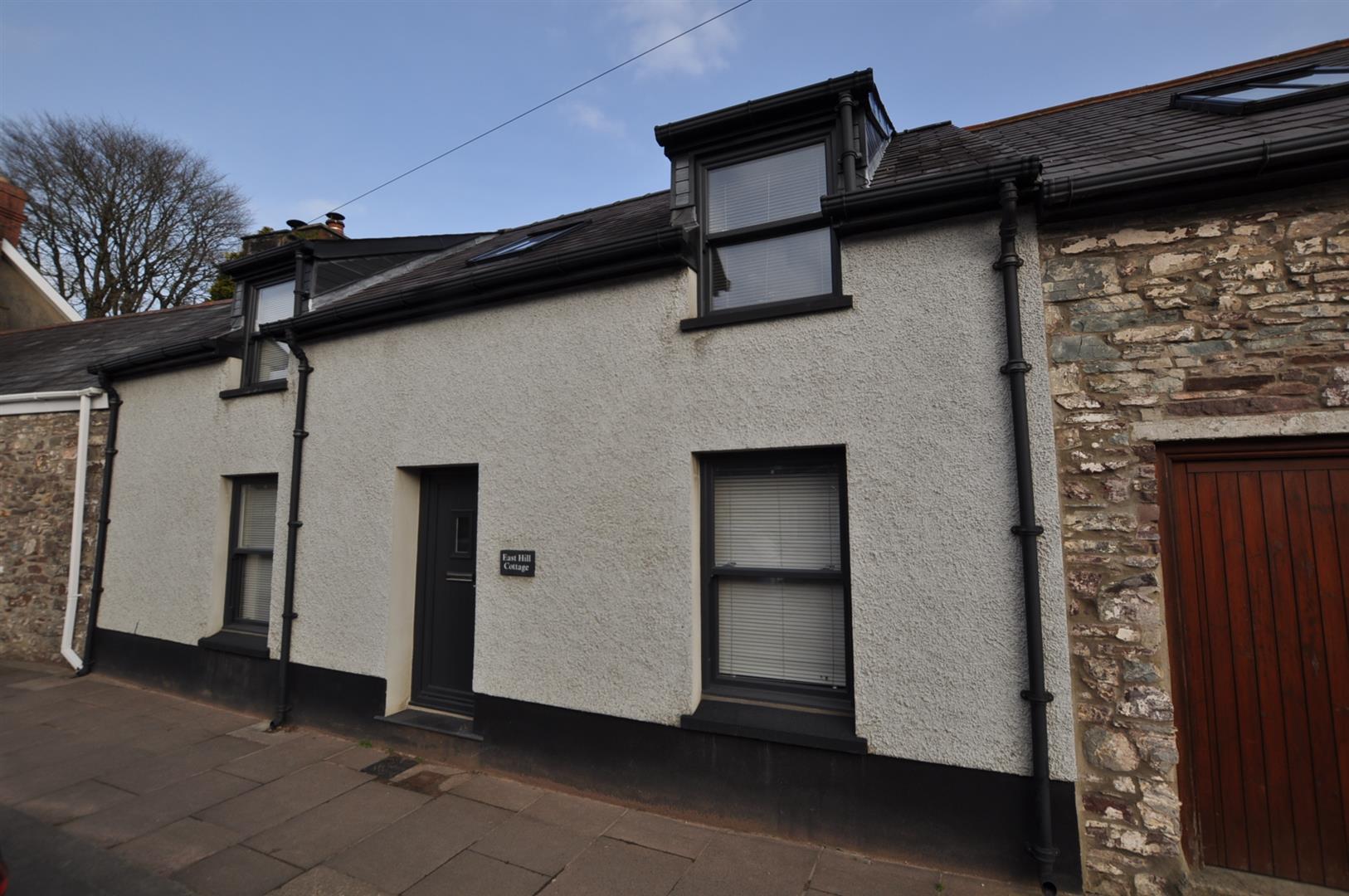 Clifton Street, Laugharne, Carmarthen – Terry Thomas & Co Estate Agents ...
